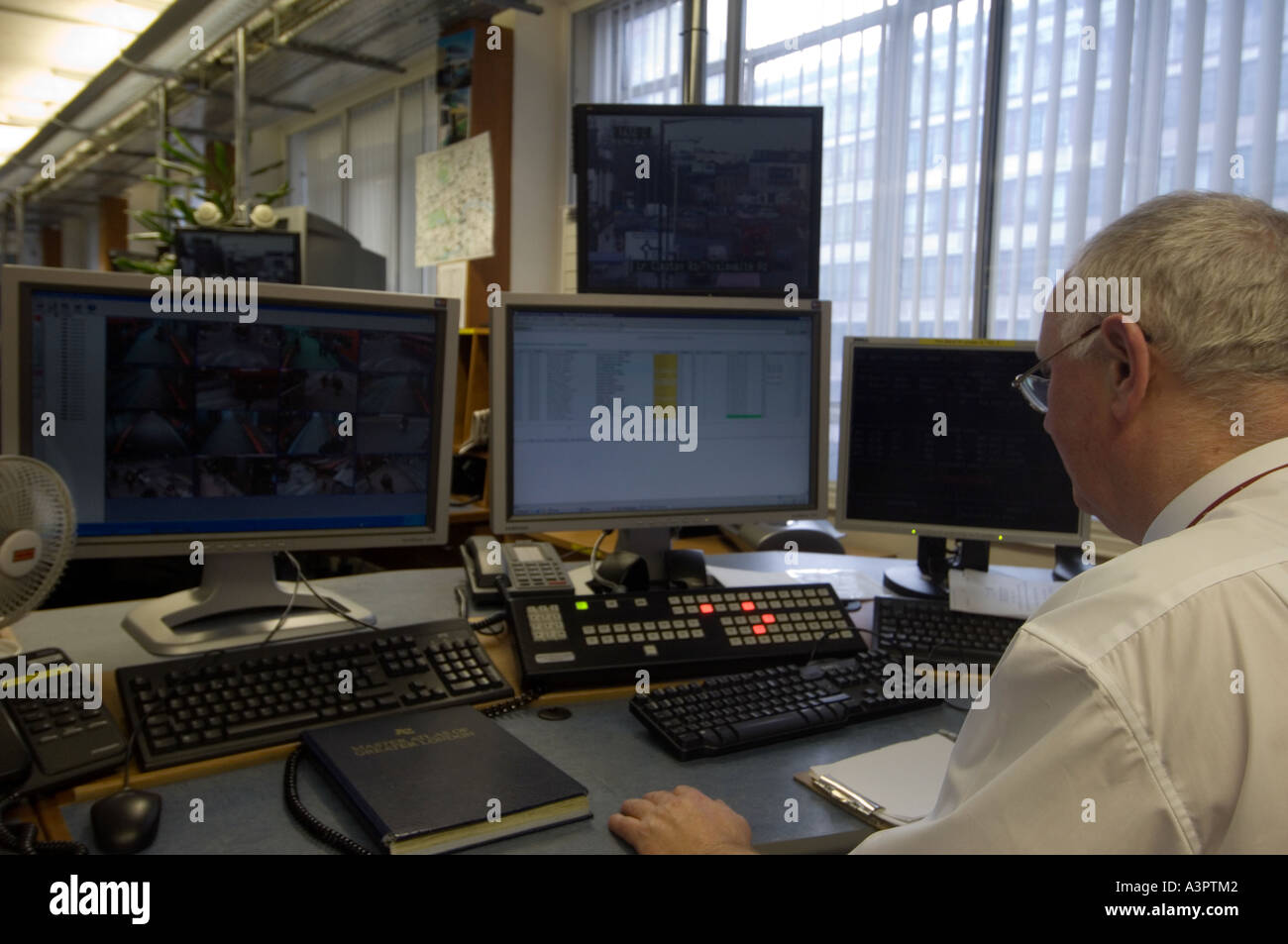 Centrecomm control room, Bus operations Centre, Victoria, London Stock ...