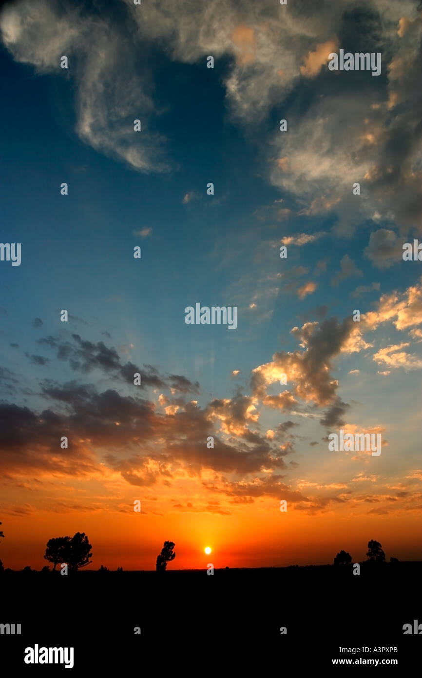 African sunset sky hi-res stock photography and images - Alamy