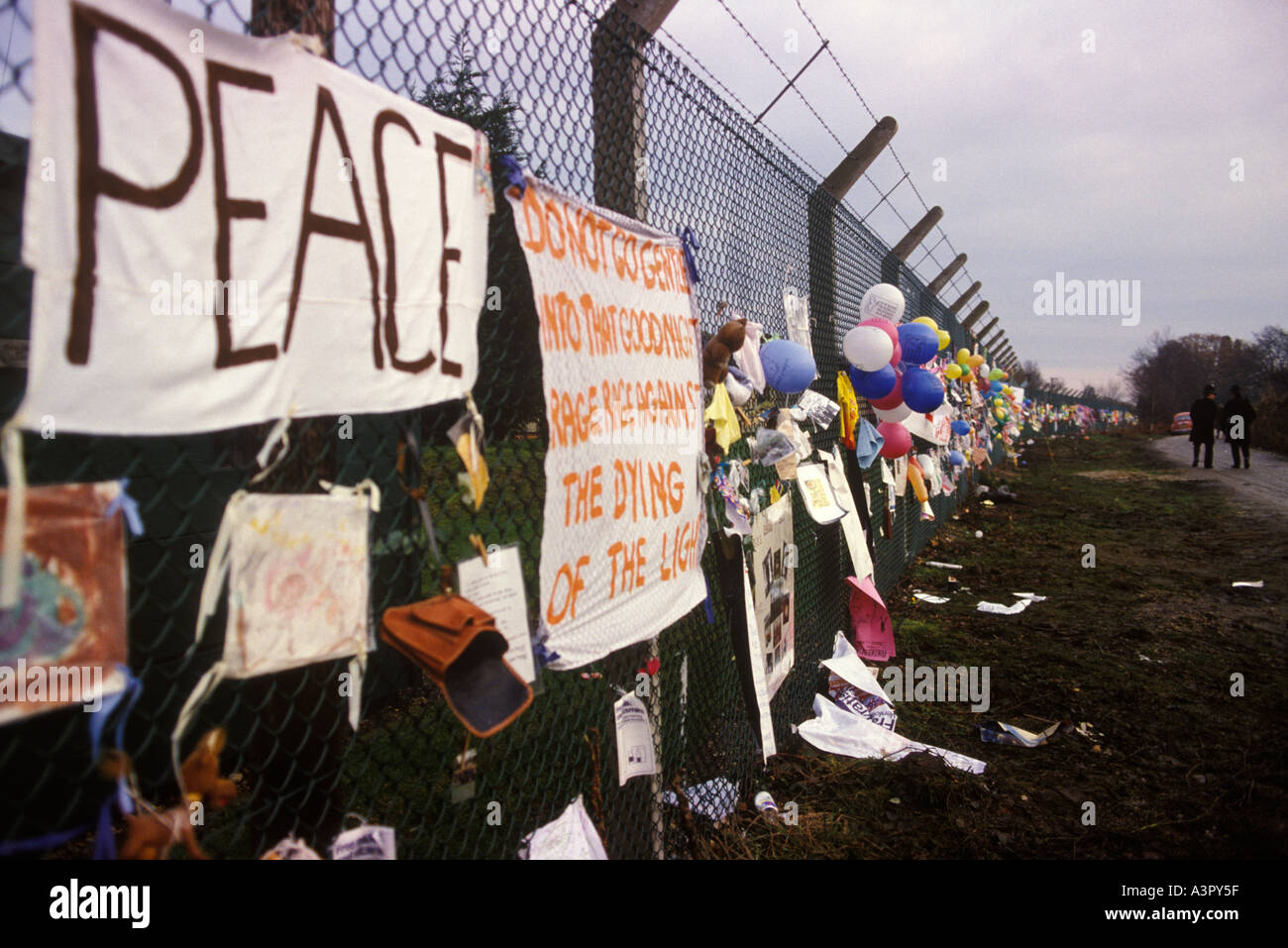 Greenham common woman protest hi-res stock photography and images - Alamy