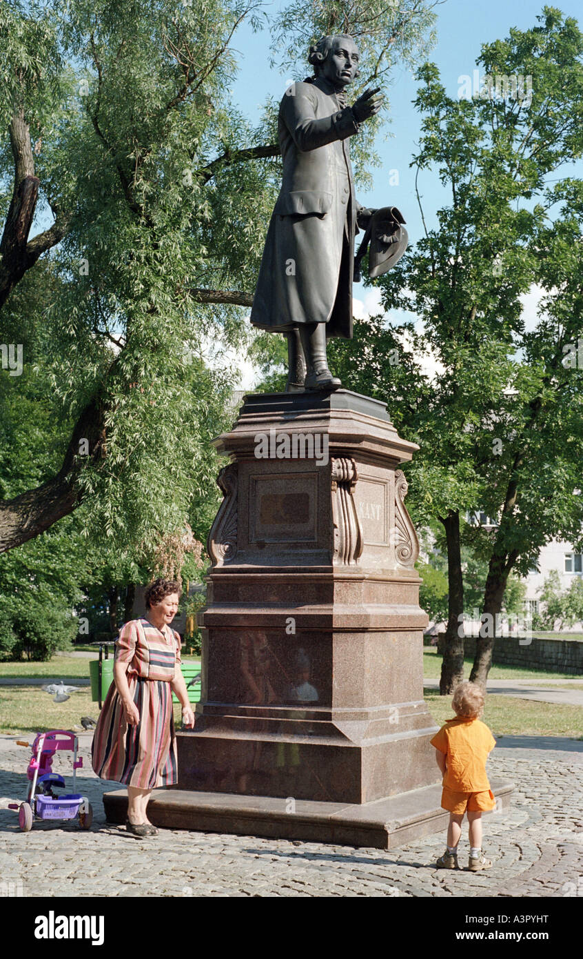 Statue of Immanuel Kant in Kaliningrad, Russia Stock Photo - Alamy