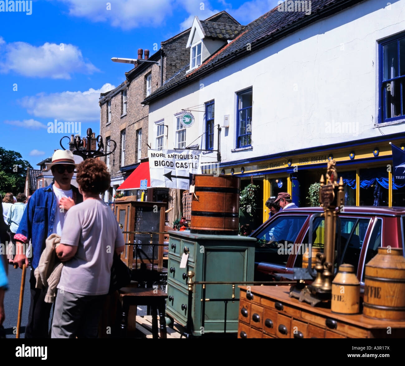 Antiques Street Market Earsham Street Bungay Suffolk England Great ...