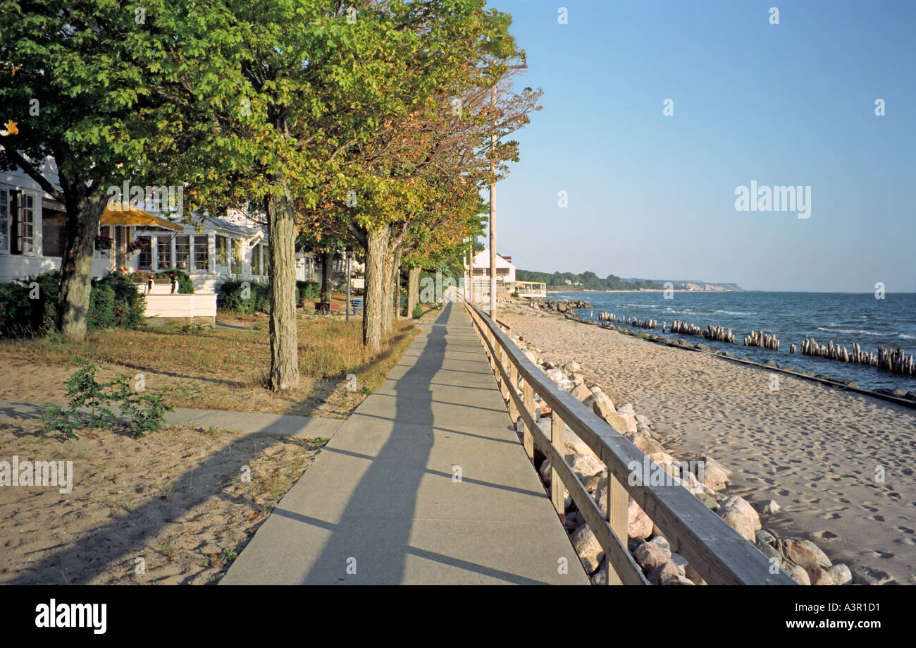 beachfront vacation houses Stock Photo - Alamy