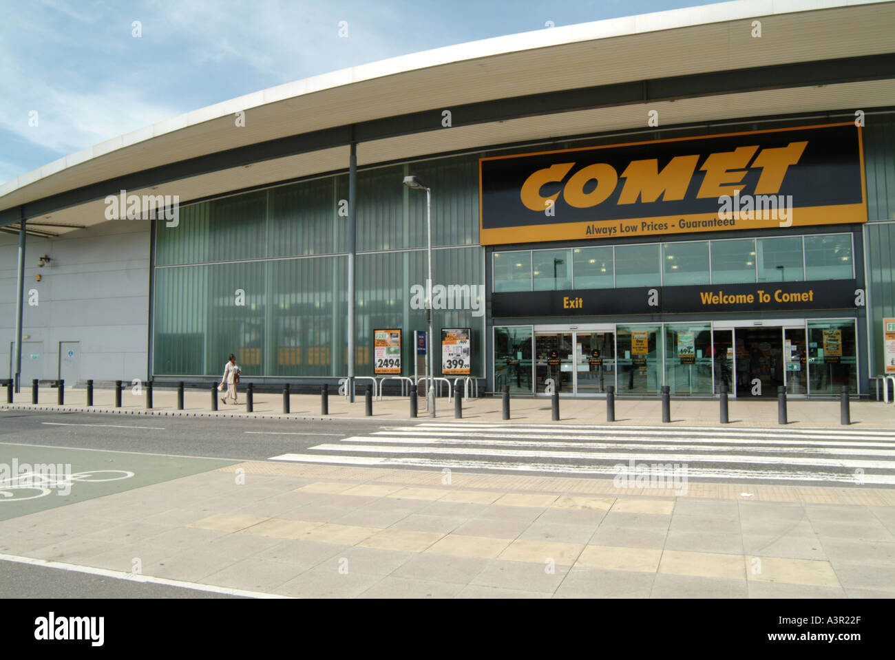 Comet retail store at an out of town shopping centre Greenwich London ...