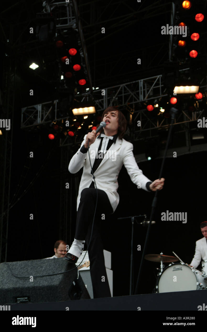 The hives lead singer hi-res stock photography and images - Alamy