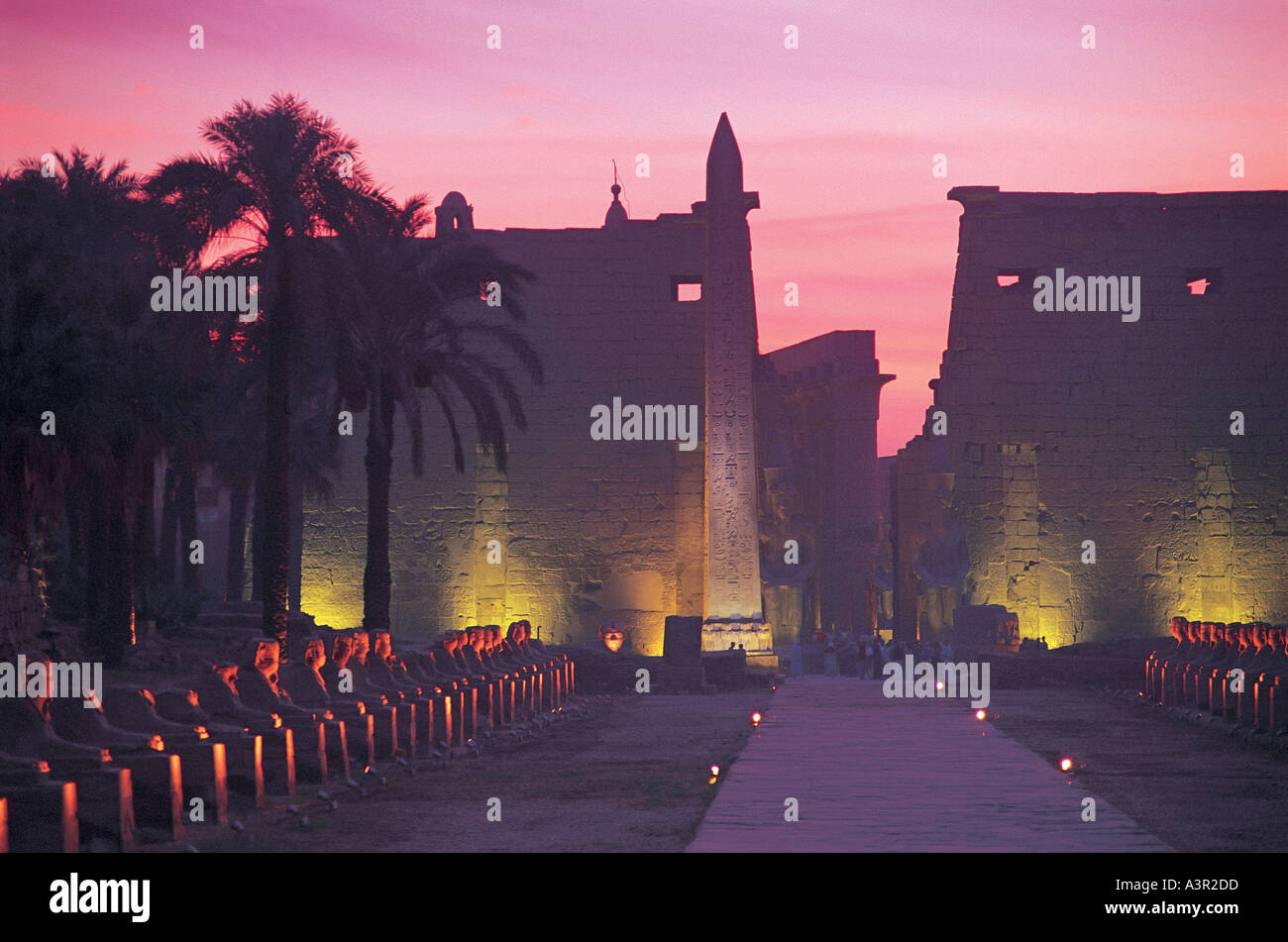 Ancient egypt buildings hi-res stock photography and images - Alamy