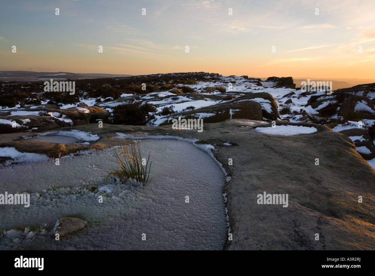 Winter, Baslow Edge, Peak District National Park, Derbyshire, England ...