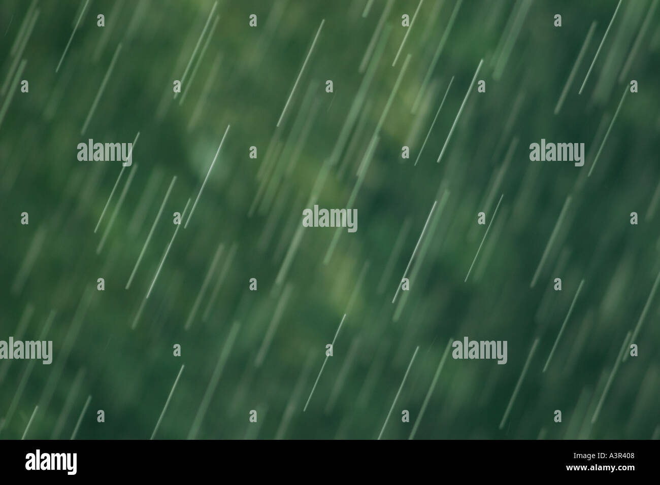 Rain drops falling hi-res stock photography and images - Alamy