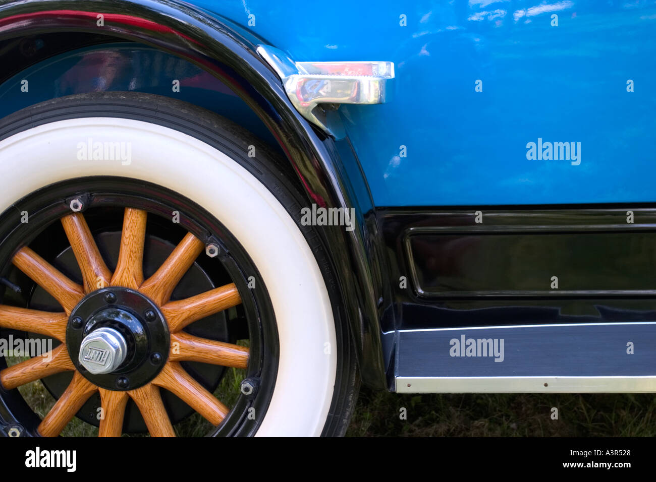 Wooden spoke wheel hi-res stock photography and images - Alamy