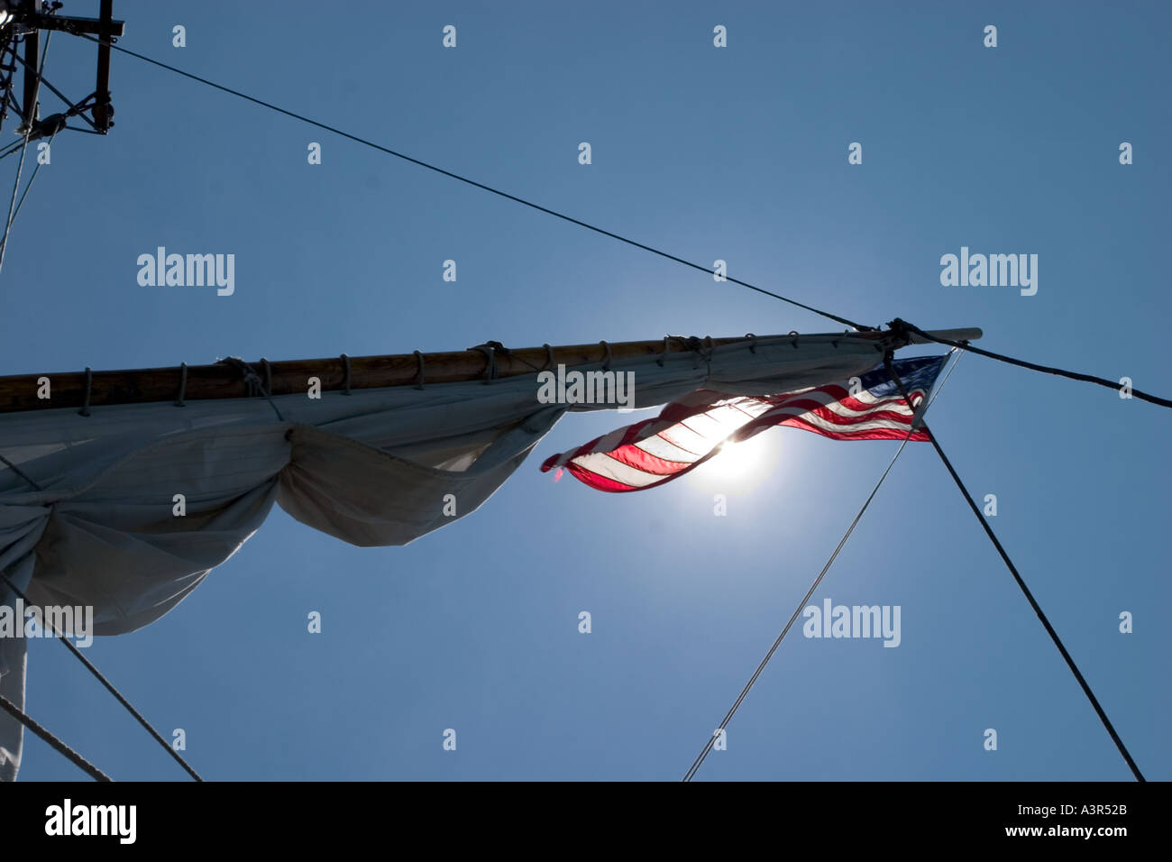 Red white flag on ship mast hi-res stock photography and images - Alamy