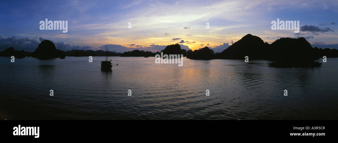 Sunset over Ha Long Bay North Vietnam Stock Photo - Alamy