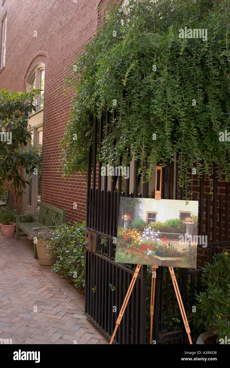 South carolina charleston gallery hi-res stock photography and images ...