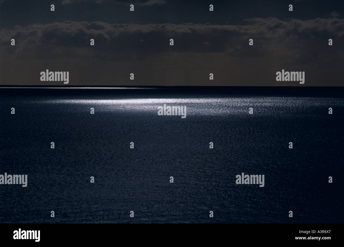 Moonlight ripples hi-res stock photography and images - Alamy