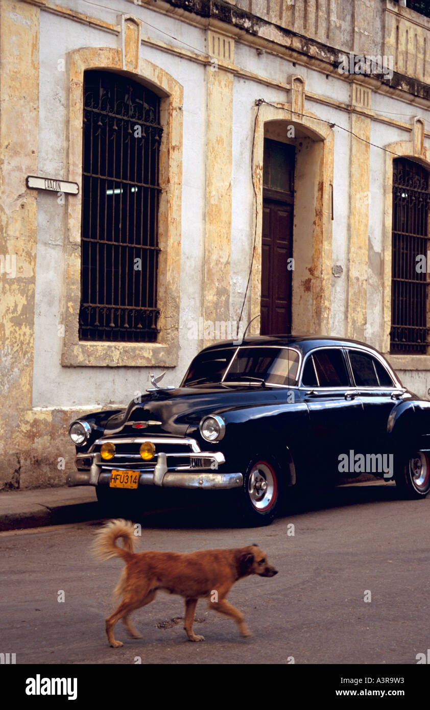 Classic Cuban scene Stock Photo - Alamy