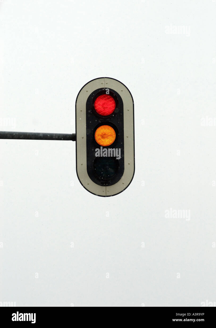 Orange traffic light close up hi-res stock photography and images - Alamy
