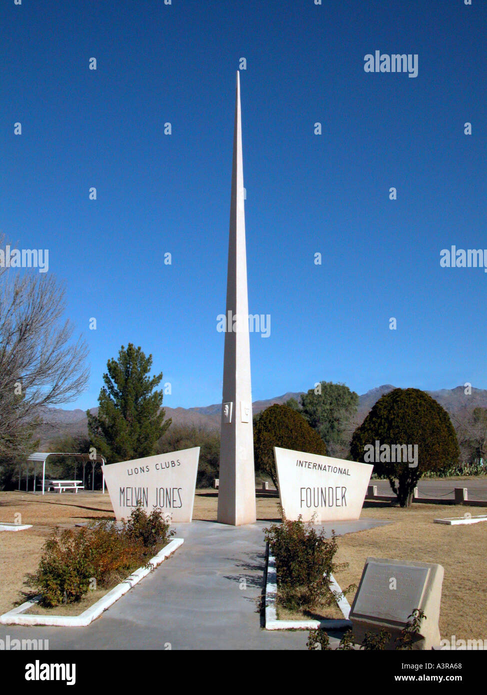 Melvin Jones Memorial in Safford Arizona who is the real founder of the ...