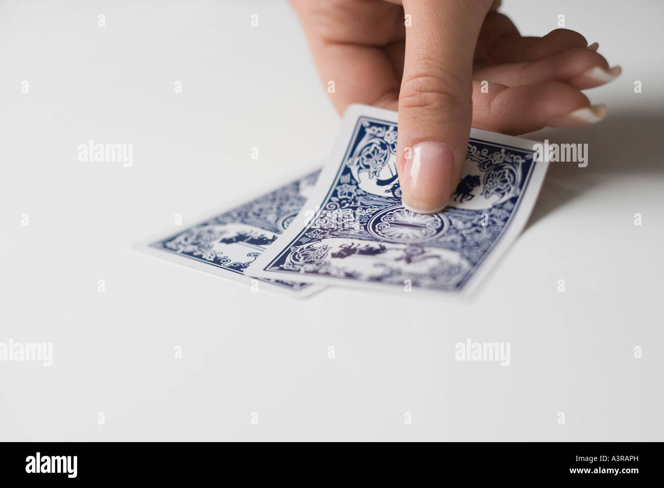 dealing playing cards Stock Photo - Alamy