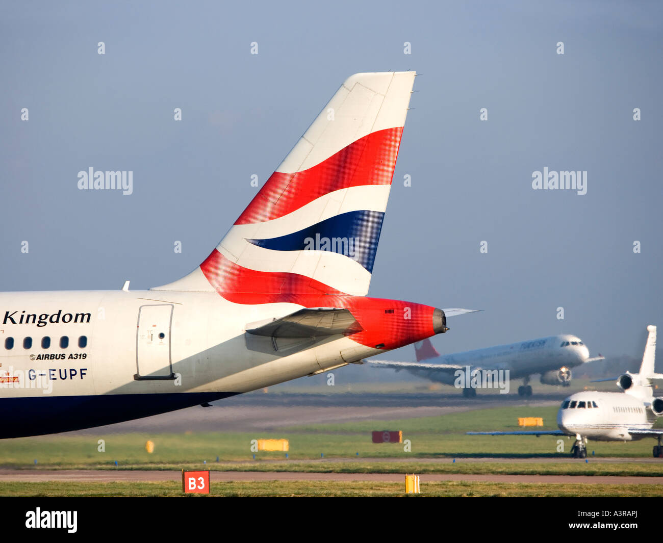 British airways airbus a320 tail hi-res stock photography and images ...
