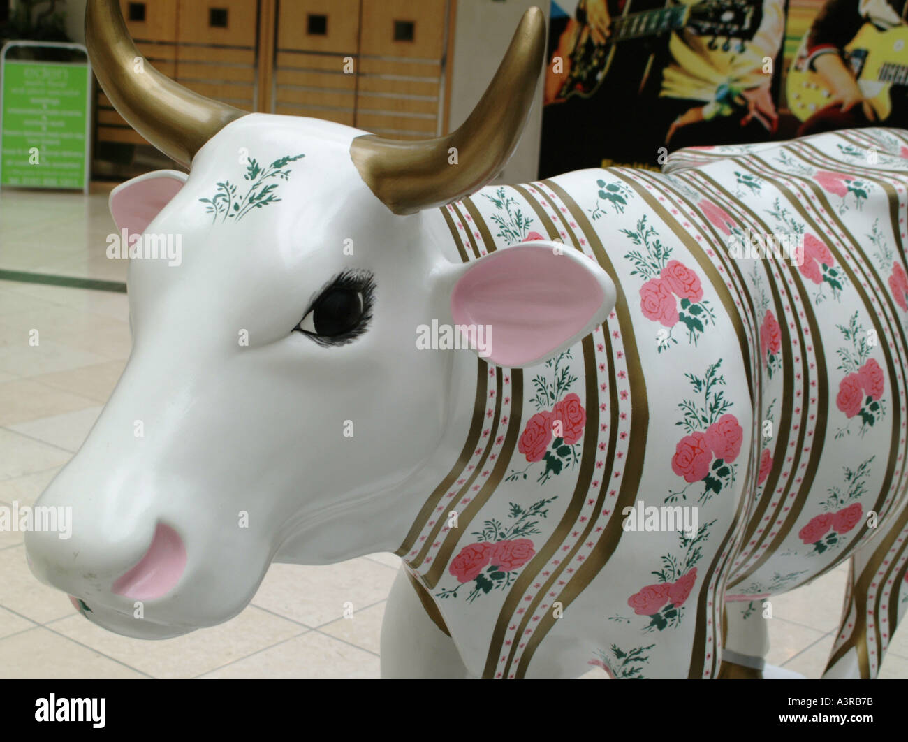 Cow parade hi-res stock photography and images - Alamy