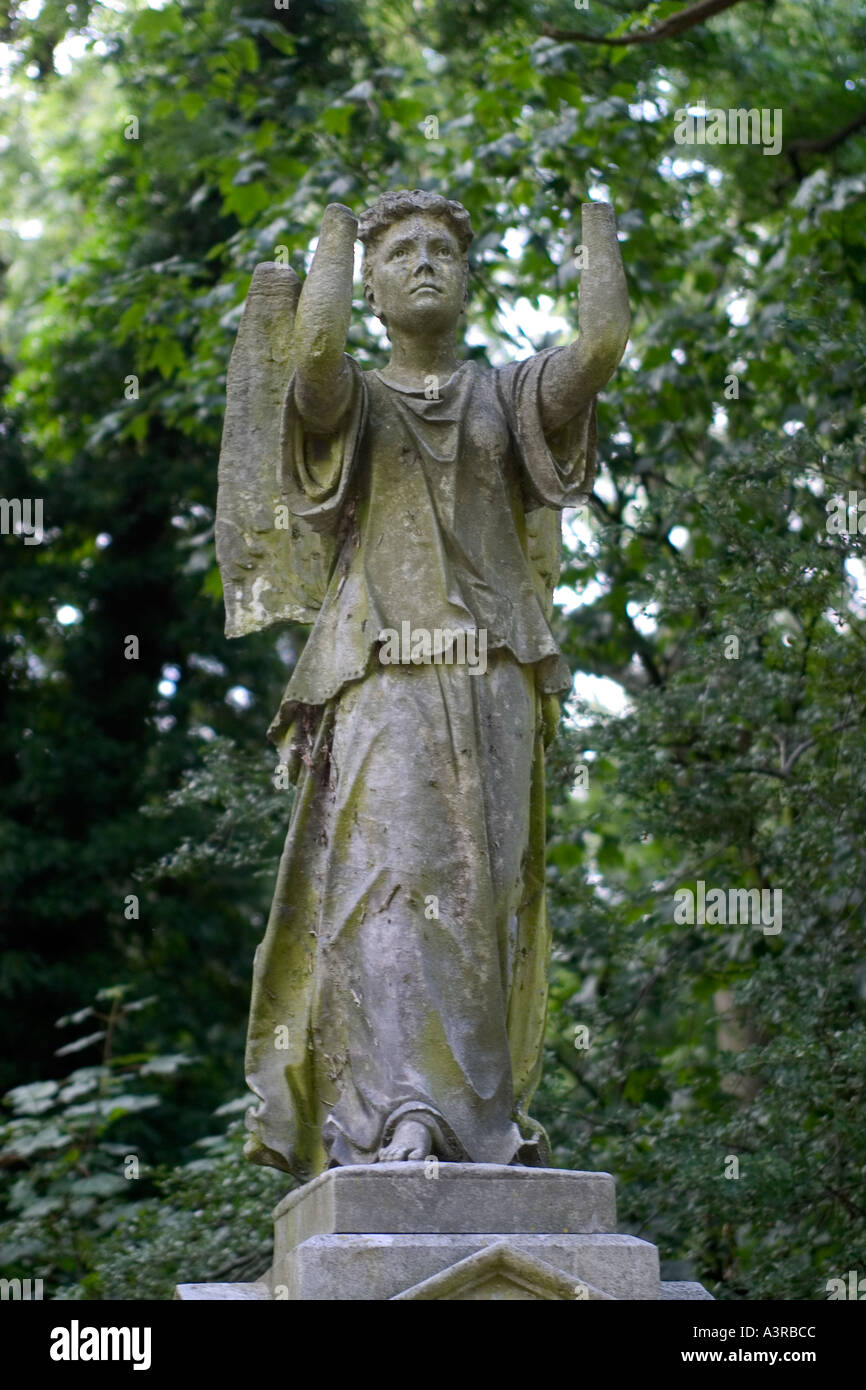 Nunhead Cemetery London England UK Stock Photo - Alamy