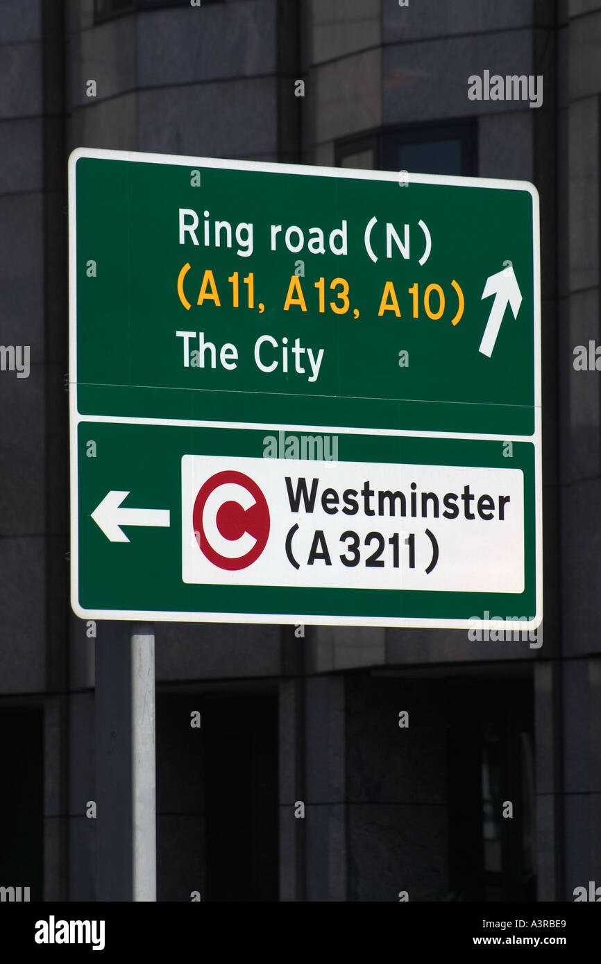 Congestion charge signs hi-res stock photography and images - Alamy