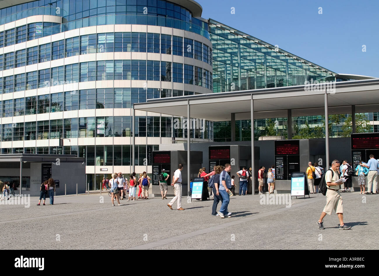 Entrance Tower of London London England UK Stock Photo - Alamy