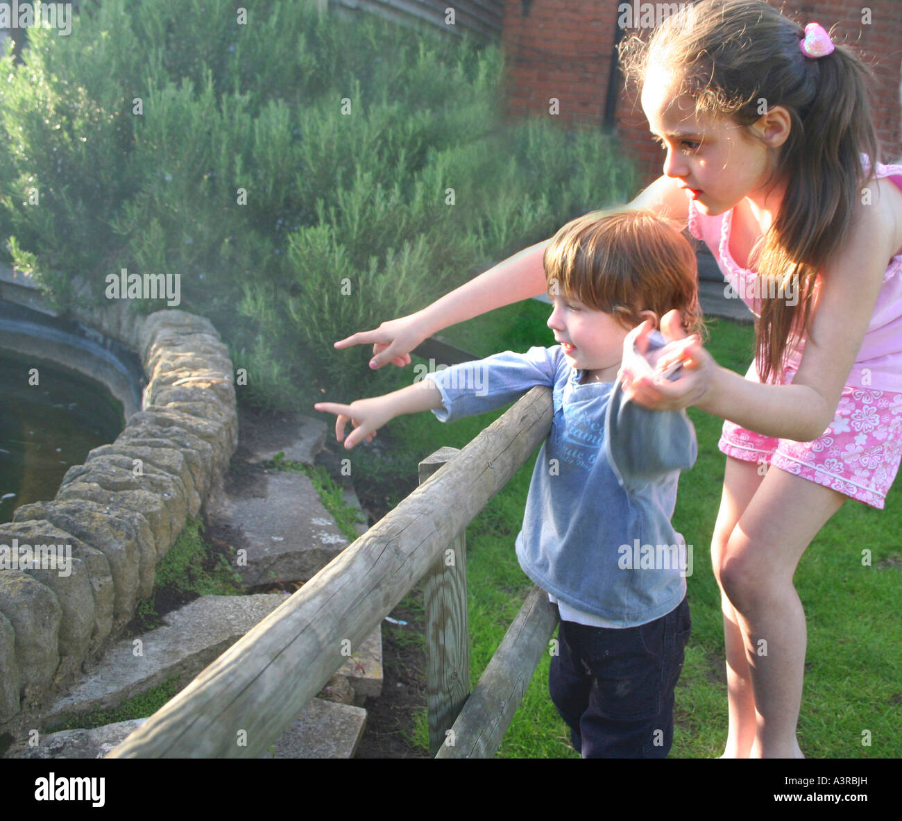Older brother sister holding hands hi-res stock photography and images ...