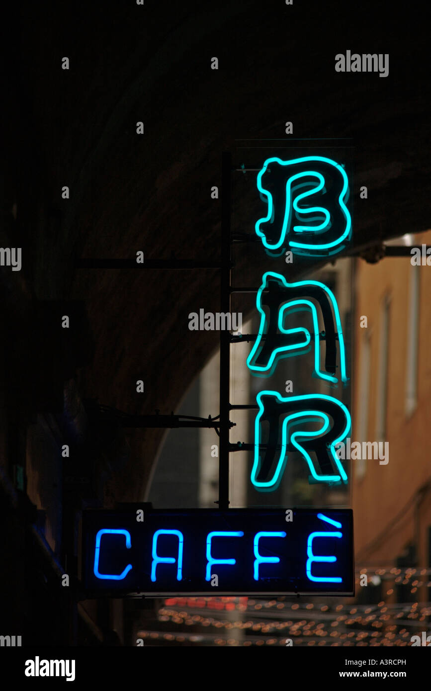 Mark's bar hi-res stock photography and images - Alamy