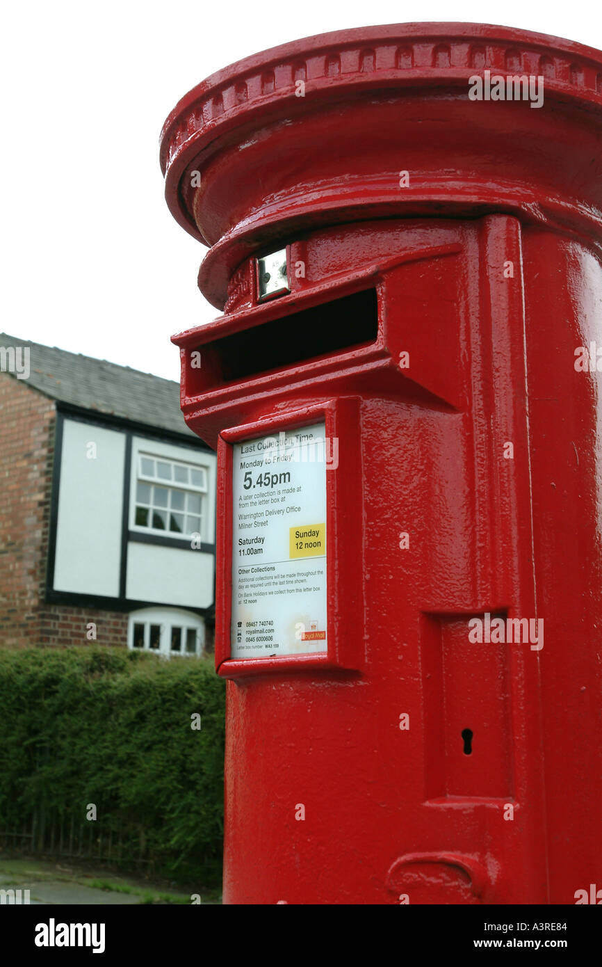 A red british pillar box Stock Photo - Alamy