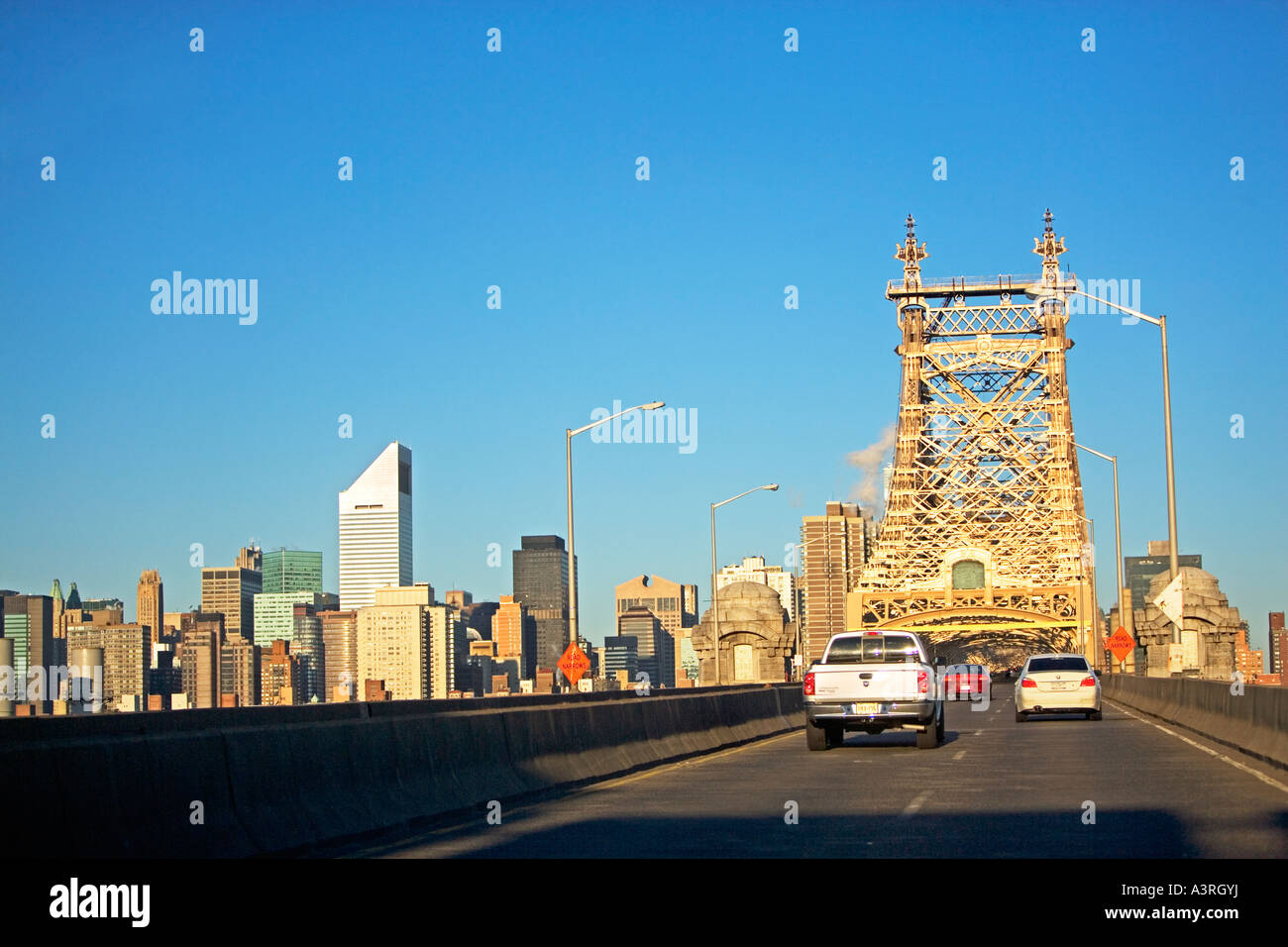 Queensboro bridge trees hi-res stock photography and images - Alamy