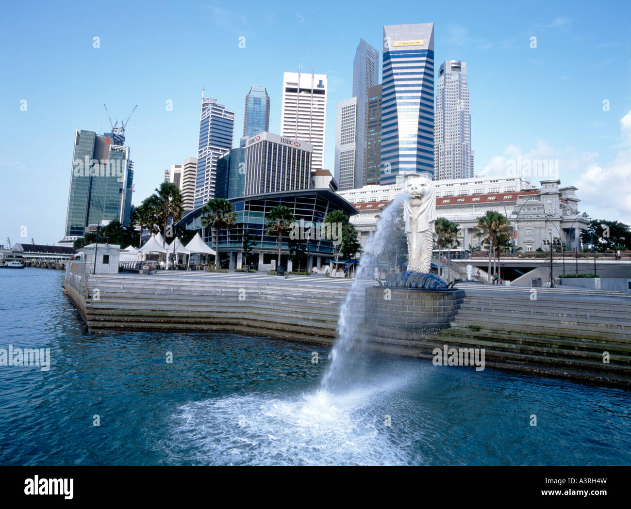 The Merlion statue, symbol of Singapore Stock Photo - Alamy