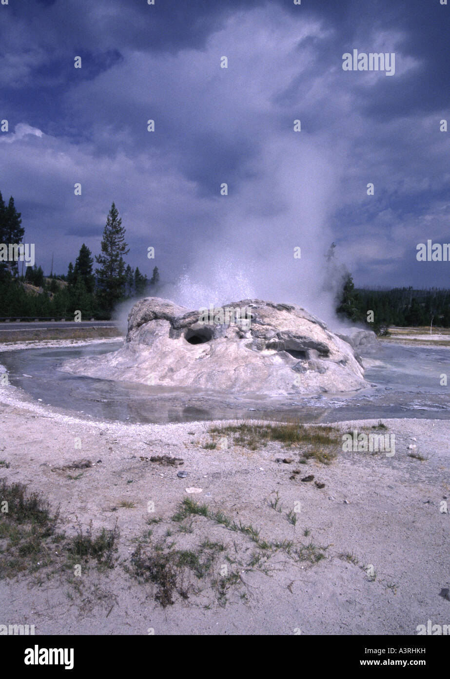 Volcanic tableland yellowstone national park hi-res stock photography ...