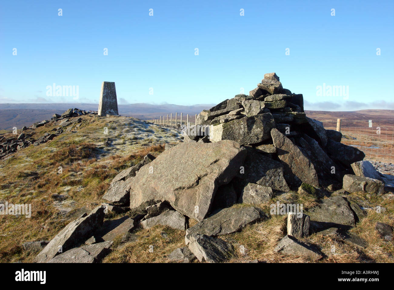 The summit, trig point county durham hi-res stock photography and ...