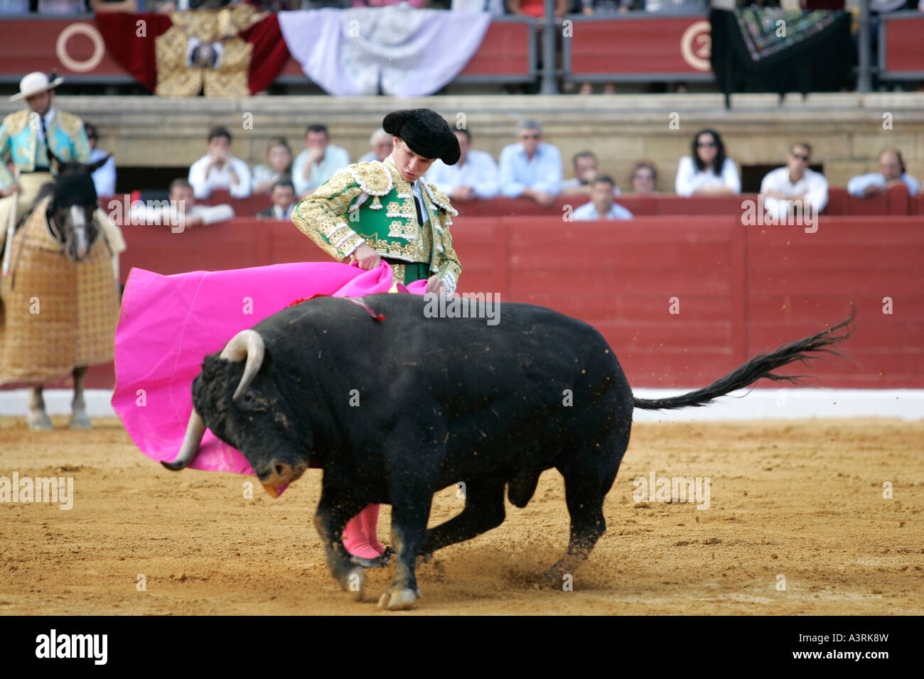 El Juli performing a two handed pass Espartinas province of Seville ...