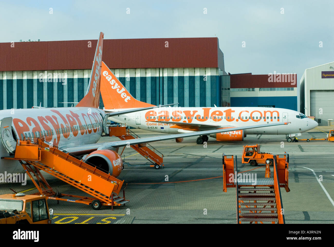 Easy Jet Aircraft Luton Airport Bedfordshire Stock Photo - Alamy