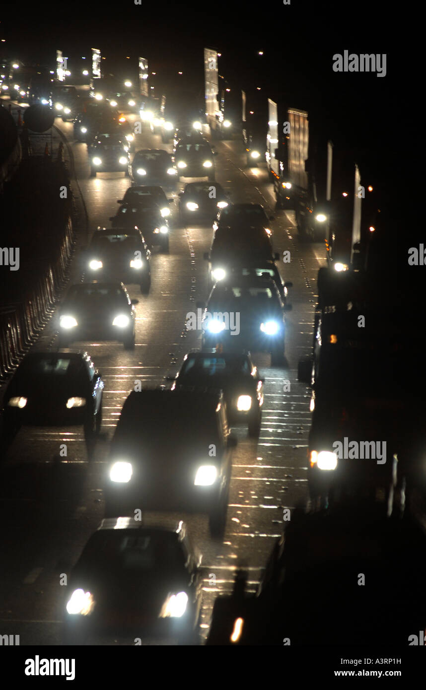 A BUSY M6 MOTORWAY FULL OF NIGHT TIME DRIVERS.RE TRAFFIC JAMS DRIVING ...