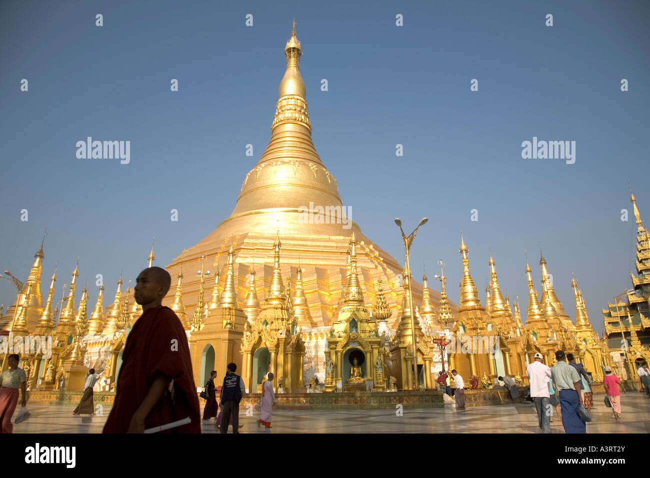 Paya Shwedagon, Yangon, Myanmar Stock Photo - Alamy