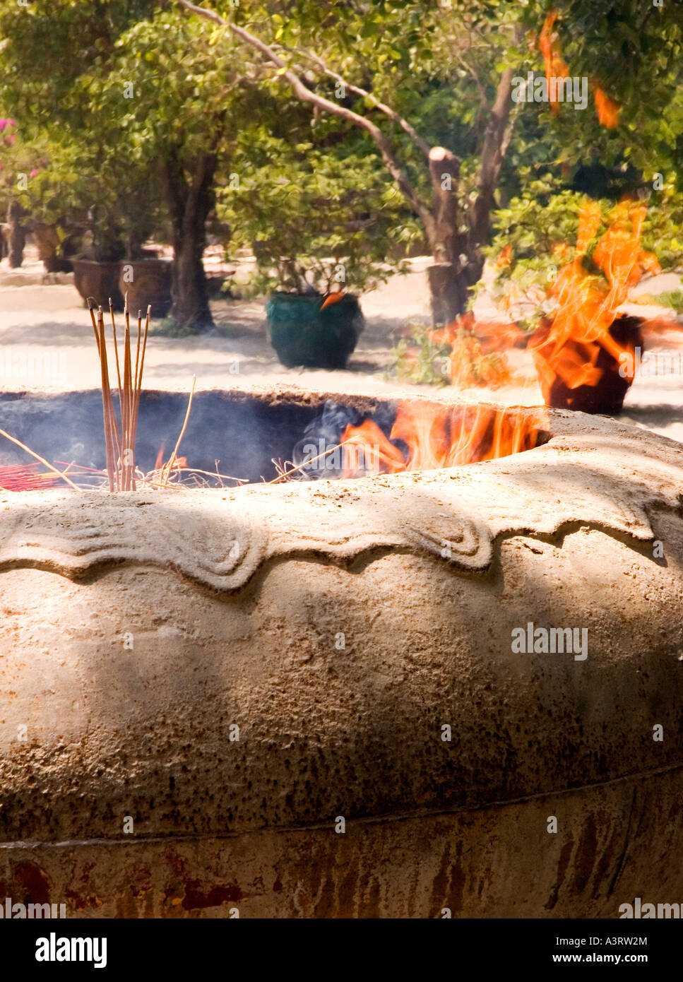 Incense ash pot hi-res stock photography and images - Alamy