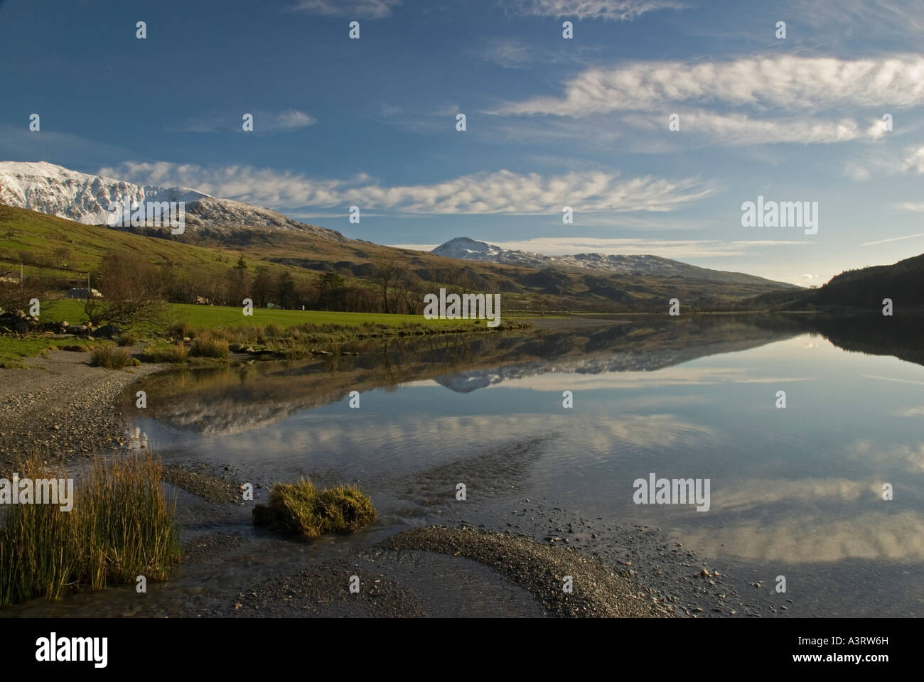 Llyn Cwellyn - Snowdonia Stock Photo - Alamy