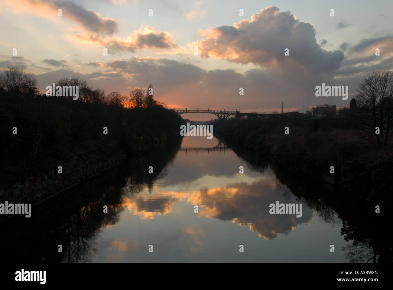 Manchester ship canal warrington hi-res stock photography and images ...