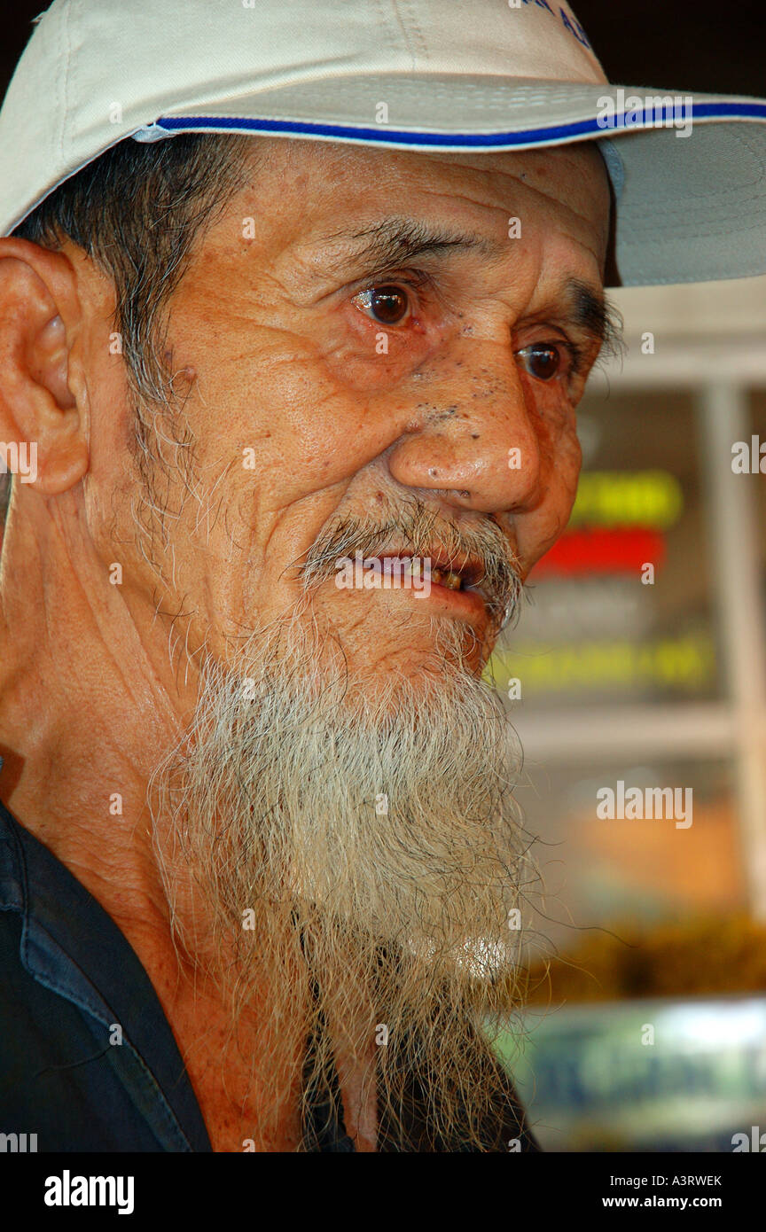 Old vietnamese man white beard hi-res stock photography and images - Alamy