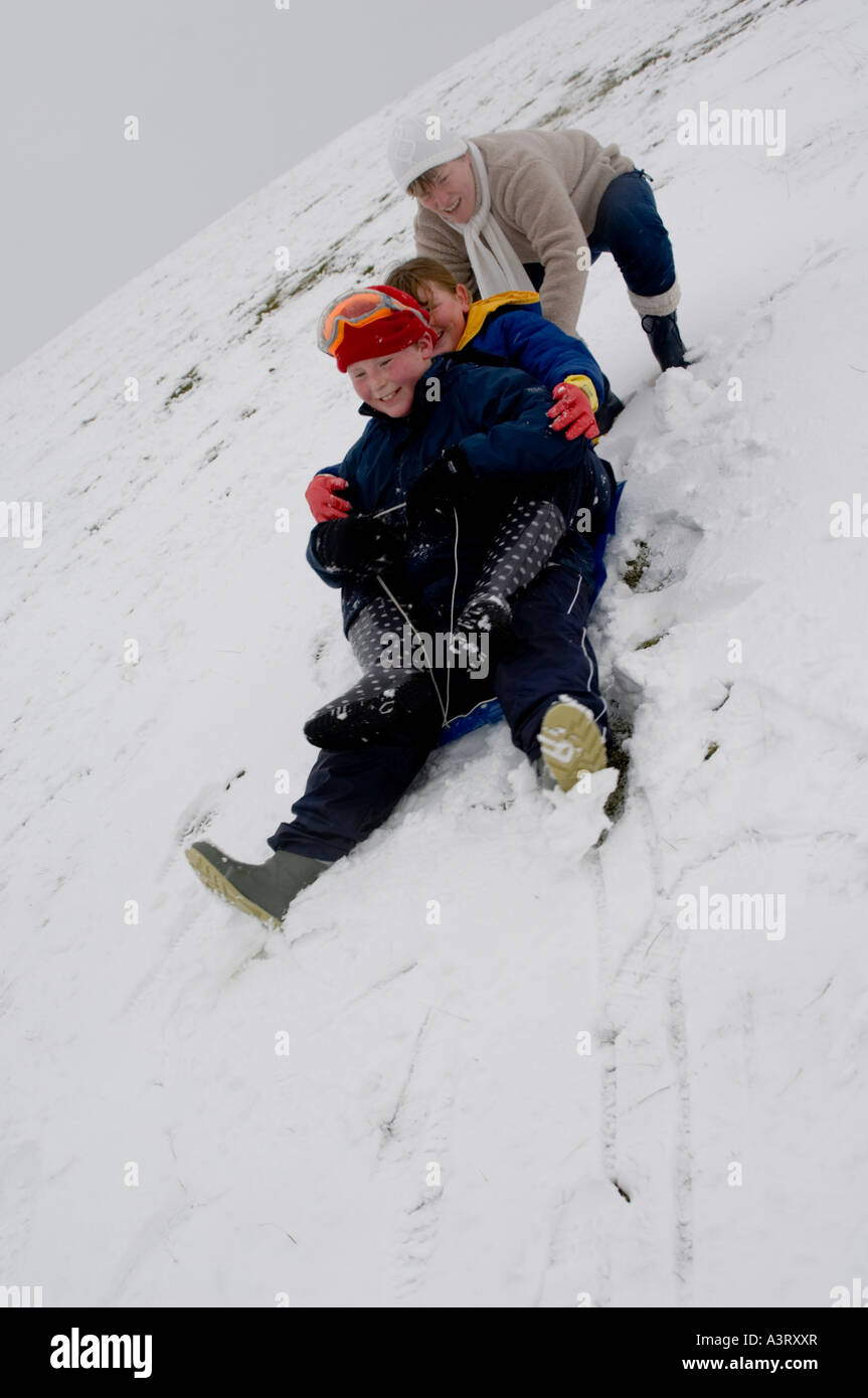 Children playing on winter hi-res stock photography and images - Alamy
