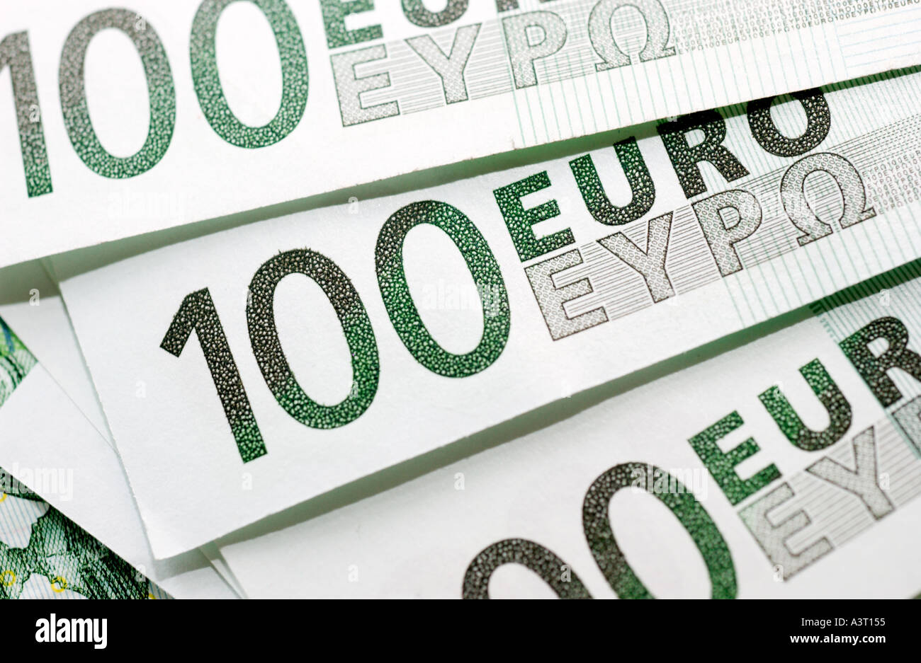 100 euro bills Stock Photo - Alamy