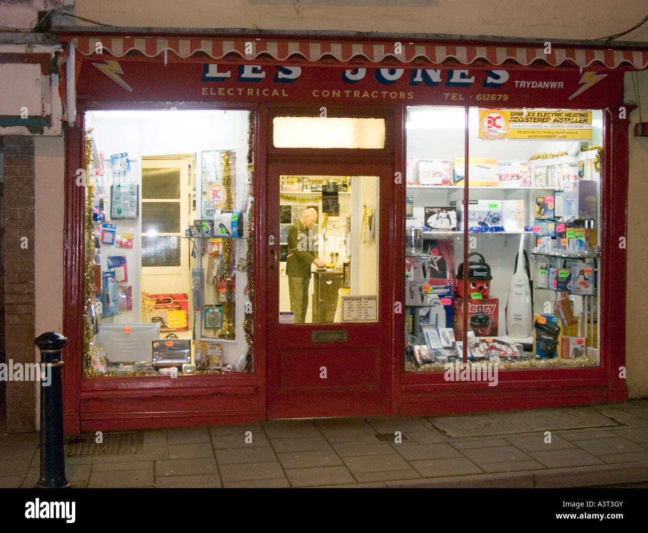 Les Jones small independent local specialist electrical retail shop ...