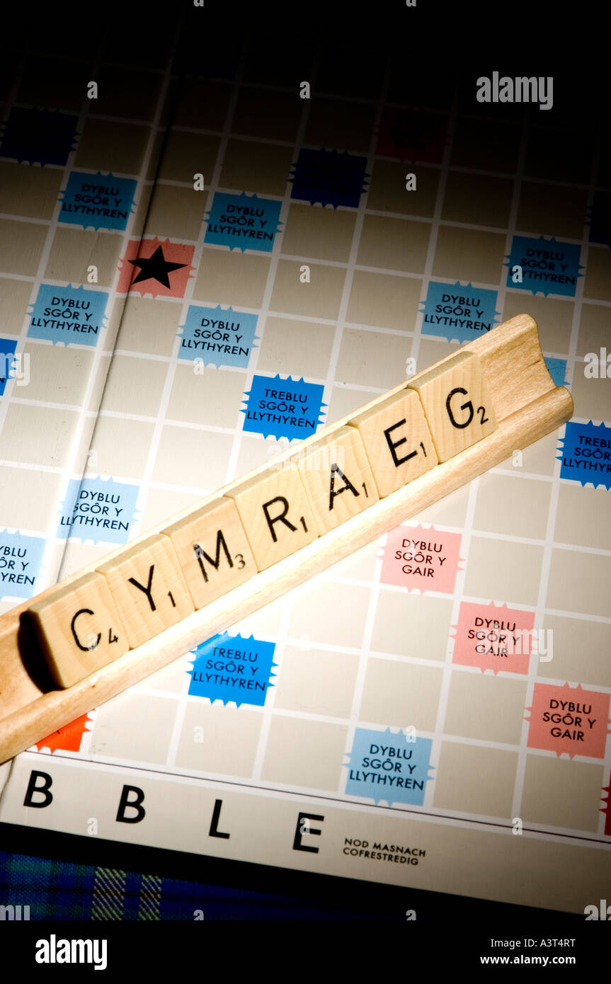 Welsh language scrabble board game hi-res stock photography and images ...