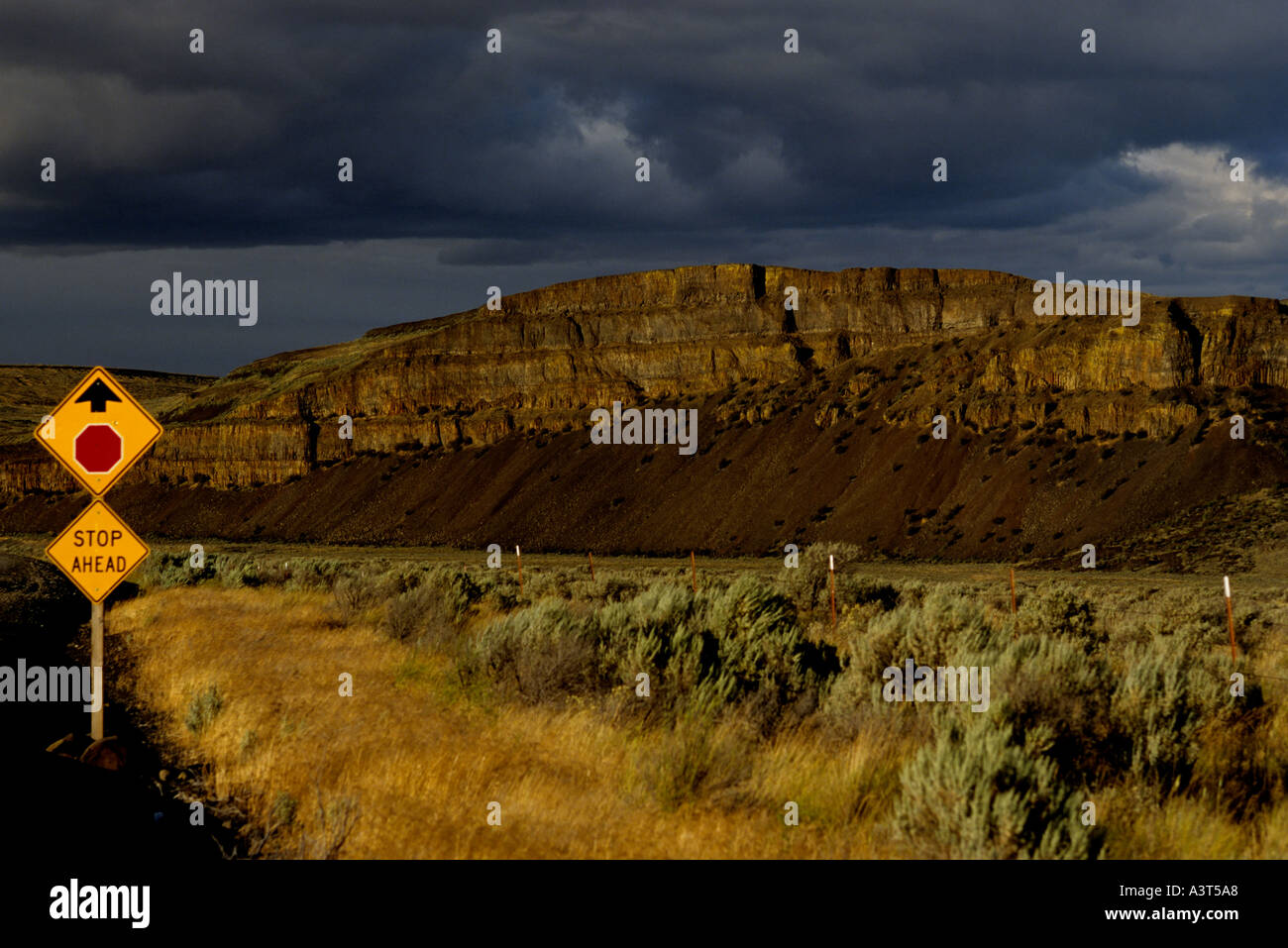 Interstate Highway No 2 Eastern Washigton State Stock Photo - Alamy