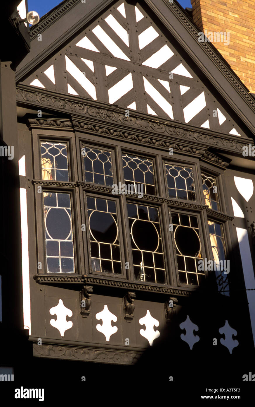 Leaded light windows hi-res stock photography and images - Alamy