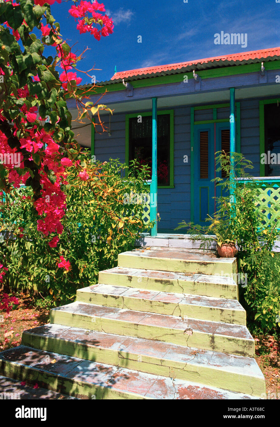 Barbados traditional wooden house caribbean hi-res stock photography ...