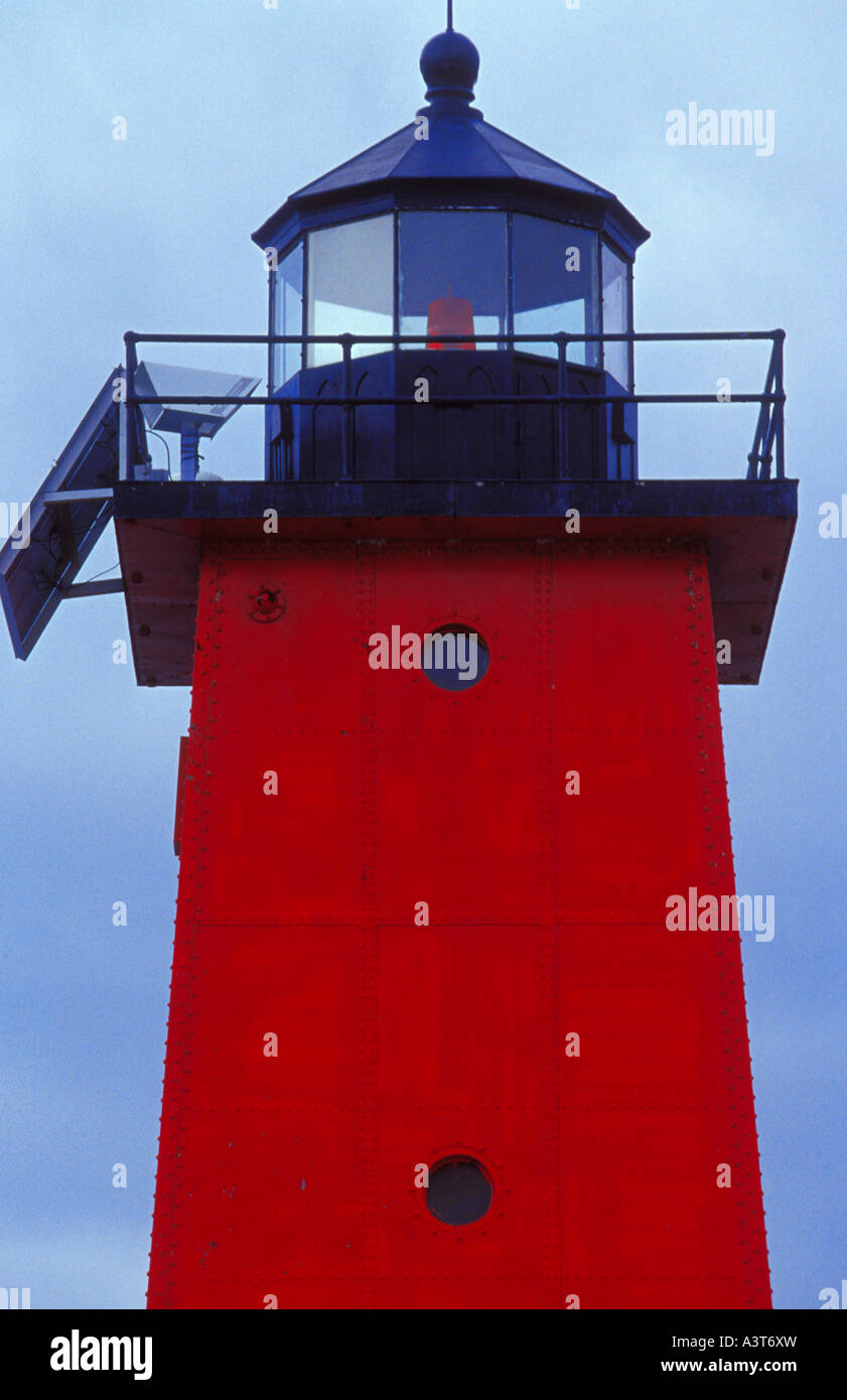 THE MANISTIQUE LIGHTHOUSE AT THE MOUTH OF THE MANISTIQUE RIVER IN ...