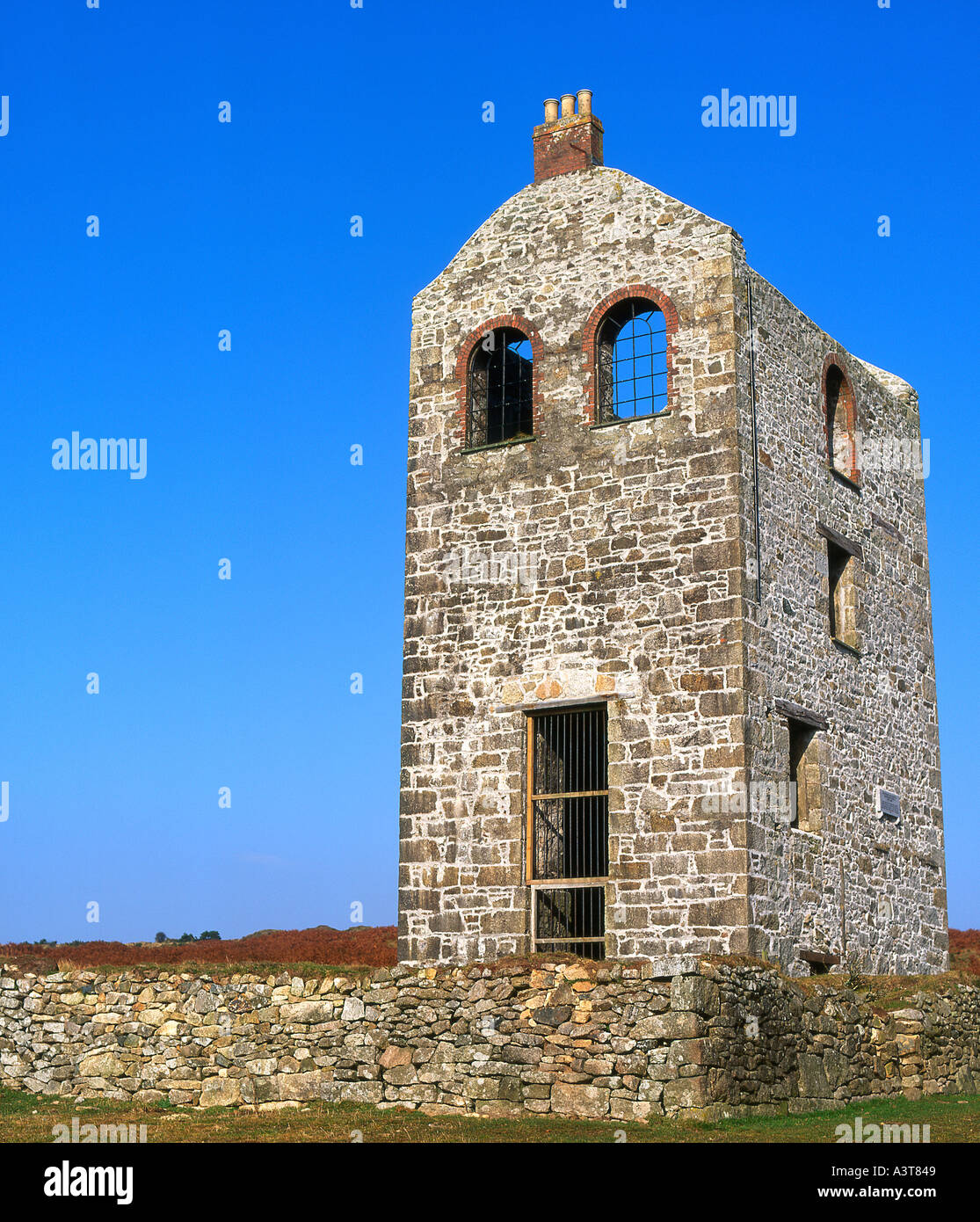 England. Cornwall. The Minions Disused Tin Min engine house Stock Photo ...