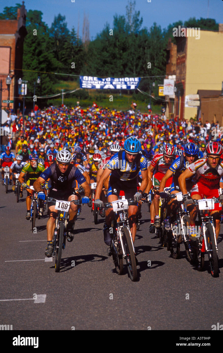 Bike race start hi-res stock photography and images - Alamy